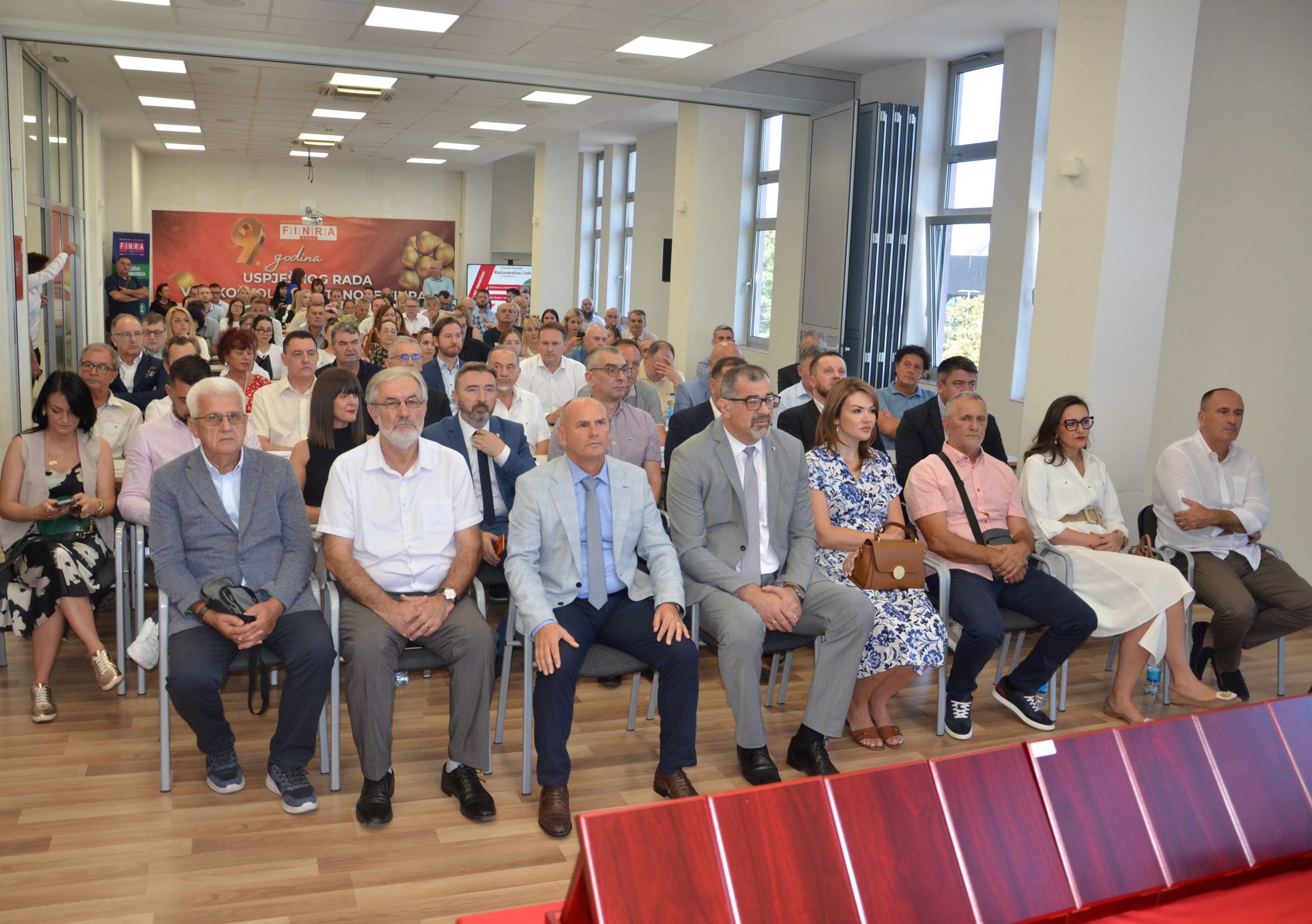 Devet godina uspješnog rada visokoškolske ustanove FINRA Tuzla ...