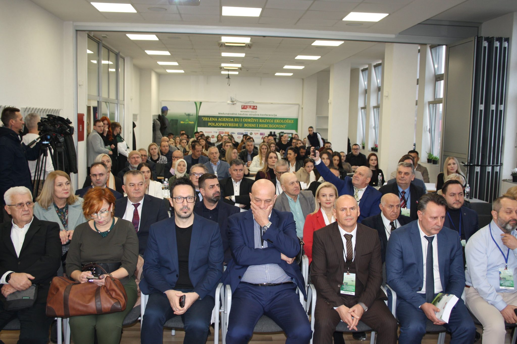 Postignuća Univerziteta FINRA Tuzla u 2025. godini i planovi za 2026 ...